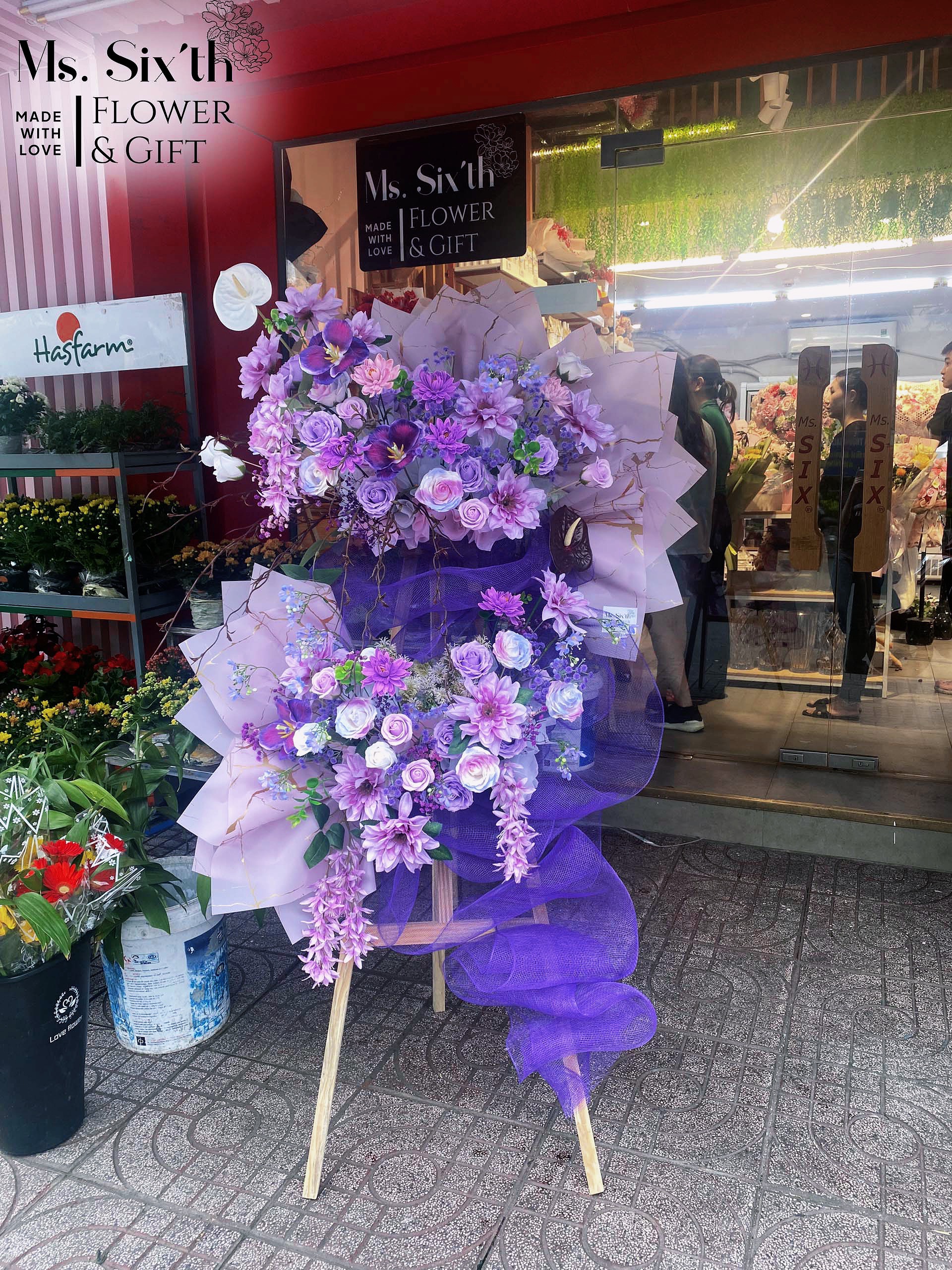 KỆ HOA CHÚC MỪNG